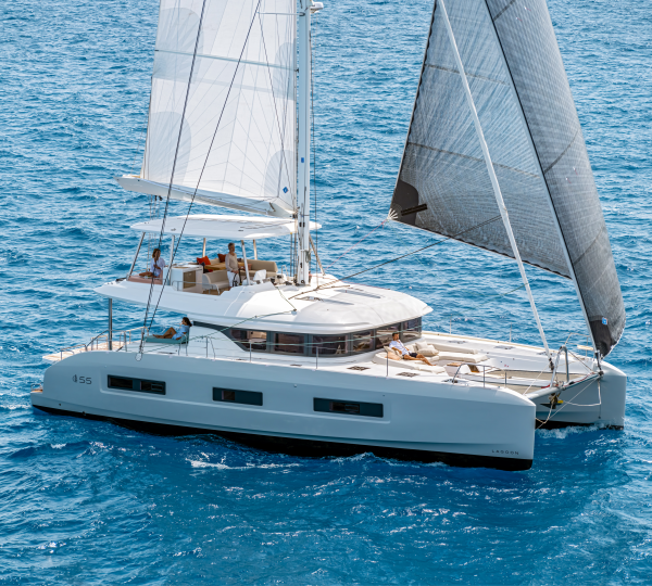 HYDRUS Yacht Charter Details, Lagoon 55 | CHARTERWORLD Luxury Superyachts